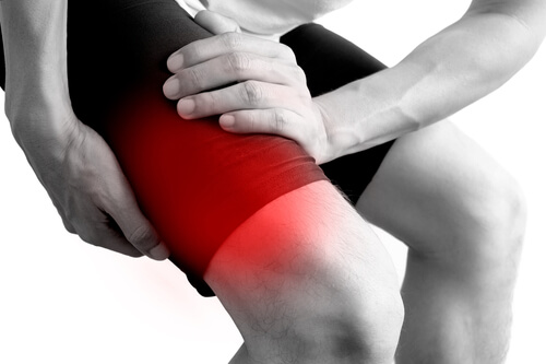 Pijn in bovenbeen: oorzaken & behandeling | Podobrace